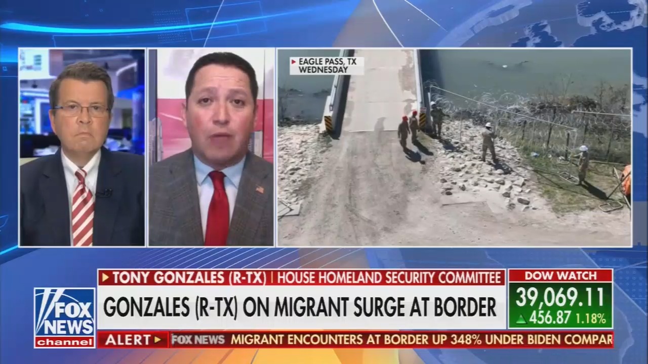 Fox News' Neil Cavuto blames Donald Trump for the failure of border ...