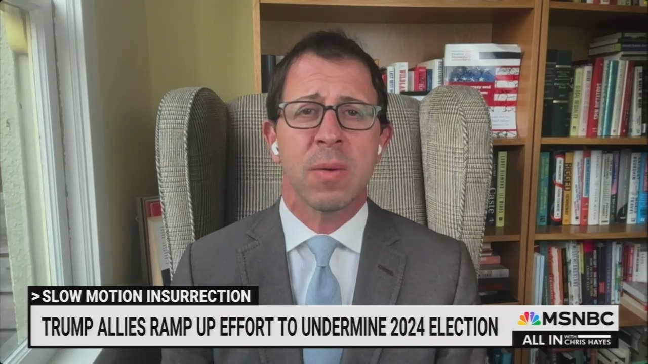 Reddit - Chris Hayes and Ian Bassin criticize the lack of media ...